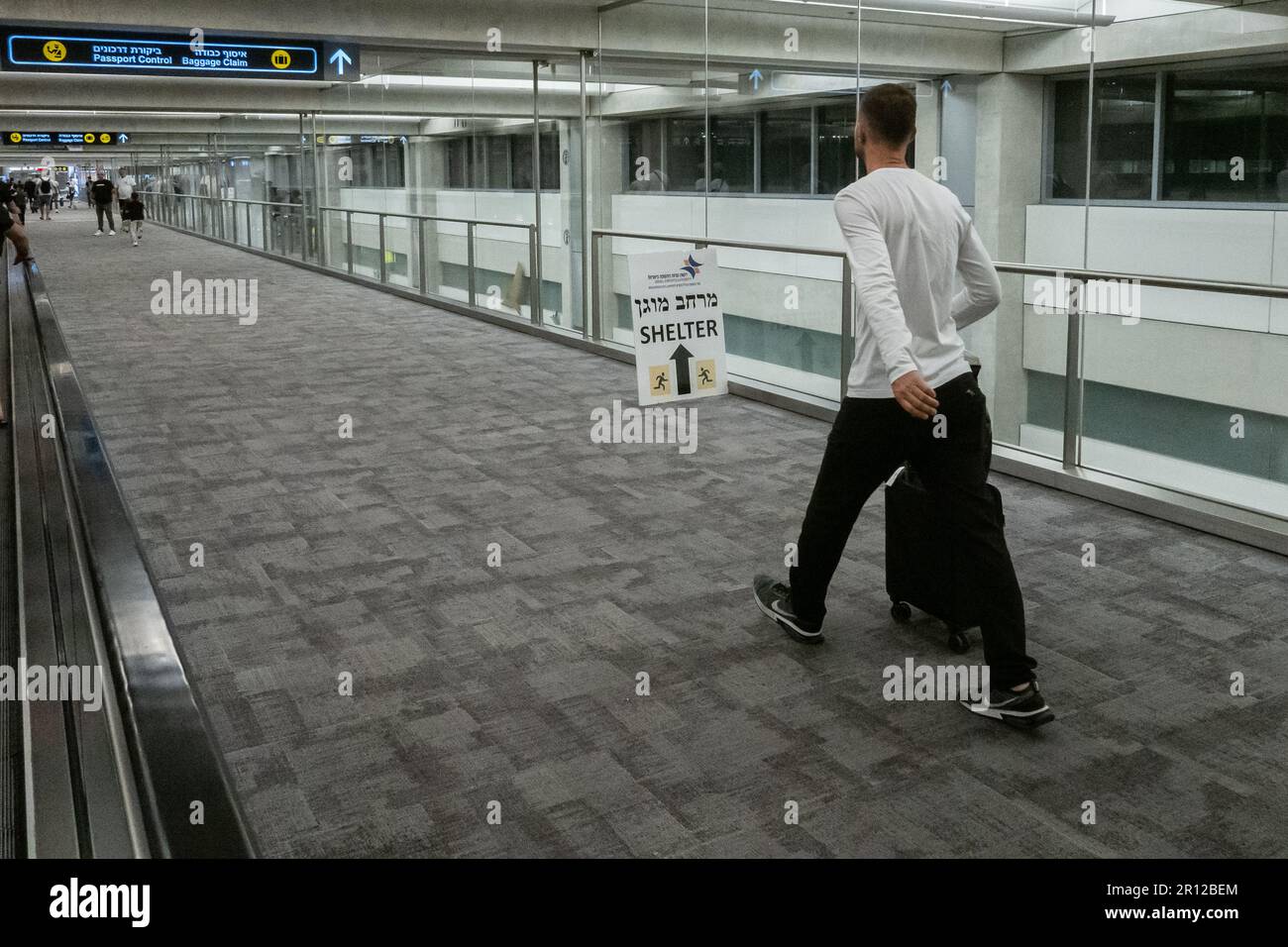 Operation shield and arrow hi-res stock photography and images - Alamy