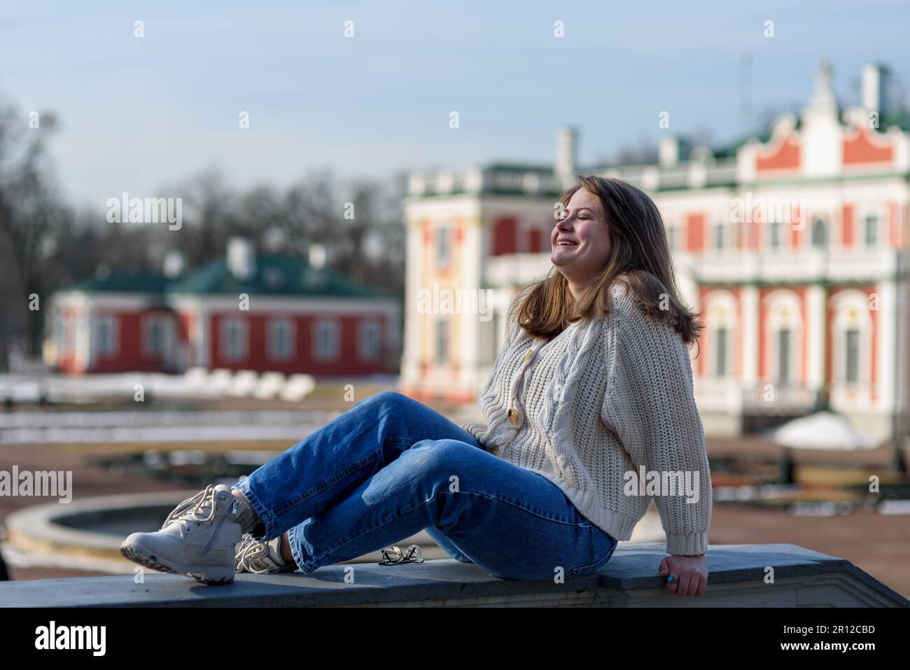 Parapet wall hi-res stock photography and images - Alamy