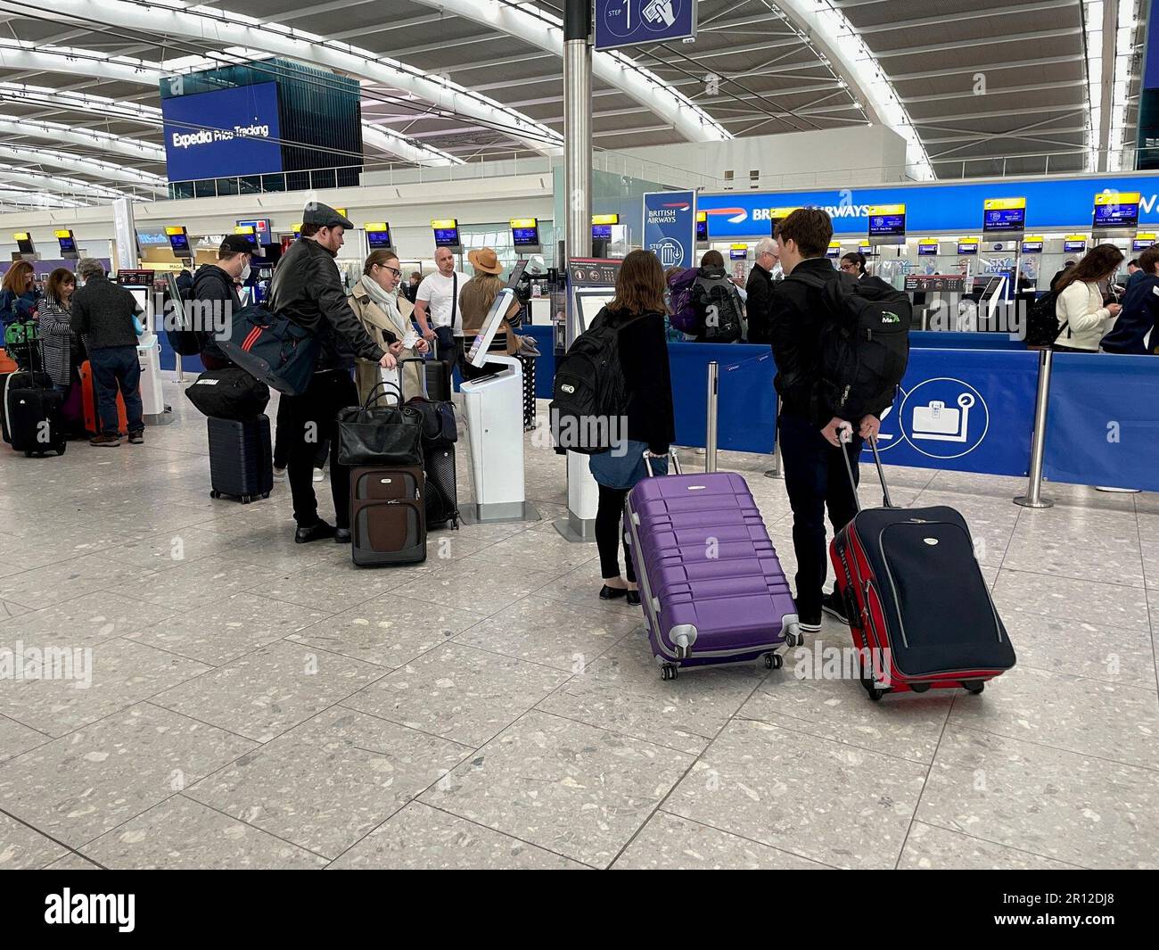 Flatlined hi-res stock photography and images - Alamy