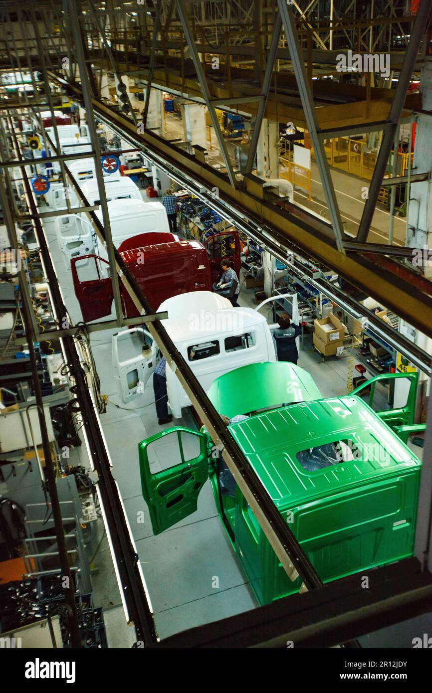 Car production line hi-res stock photography and images - Alamy