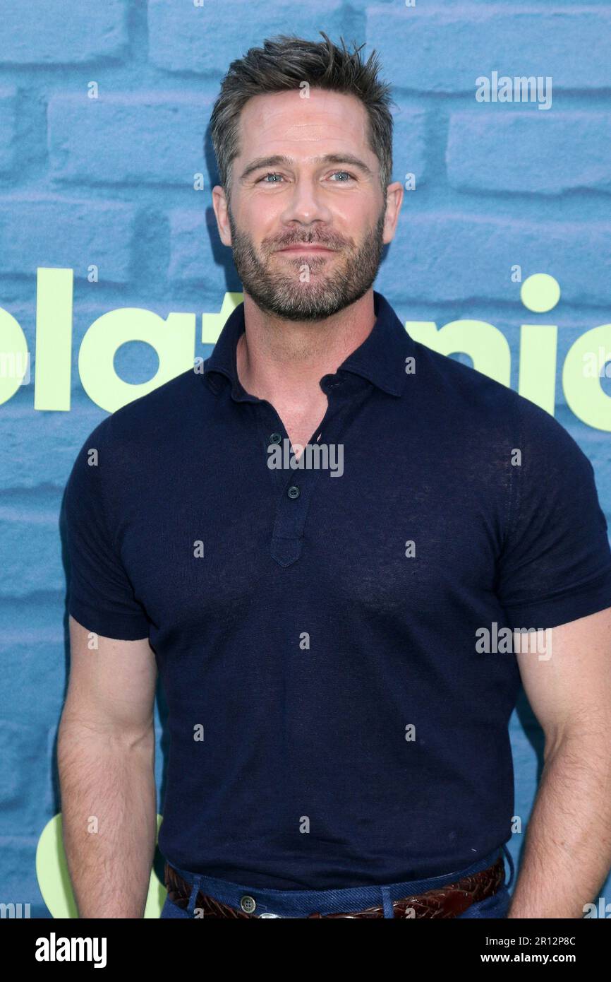 LOS ANGELES - MAY 10: Luke Macfarlane at the Platonic Apple+ Series ...