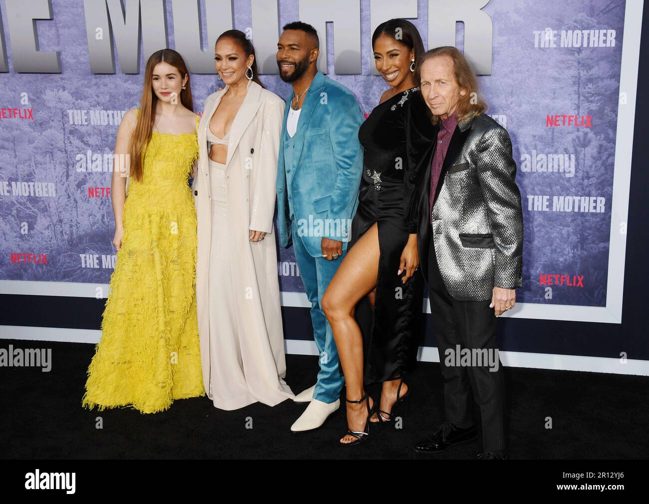 LOS ANGELES, CALIFORNIA - MAY 10: (L-R) Lucy Paez, Jennifer Lopez ...