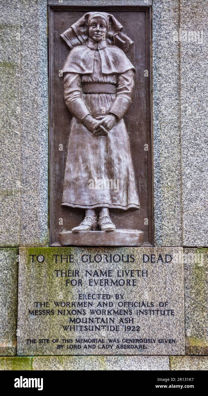 The Mountain Ash war memorial in Cardiff, United Kingdom Stock Photo ...