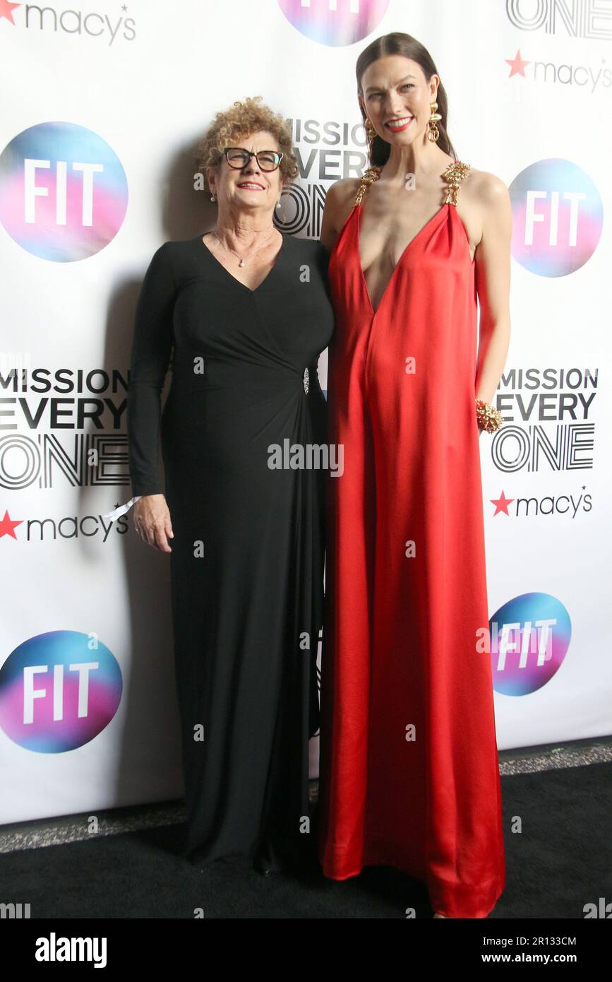 New York, NY, USA. 10th May, 2023. Karlie Kloss and mother Tracy Kloss ...