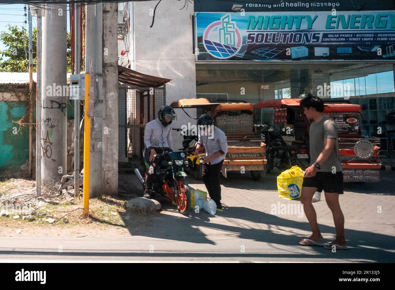 Cebu shops hi-res stock photography and images - Alamy