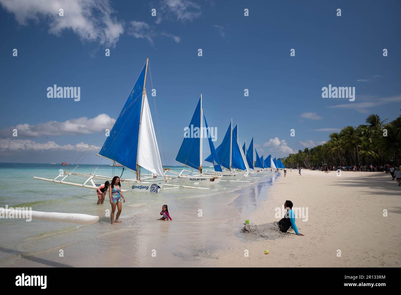 Boracay paraw hi-res stock photography and images - Alamy