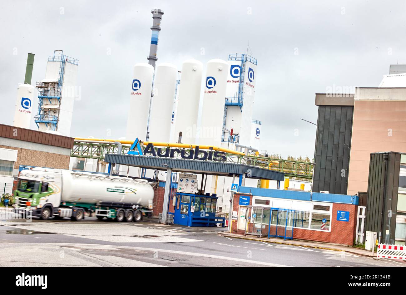 Hamburg, Germany. 11th May, 2023. View of the entrance gate to Aurubis ...