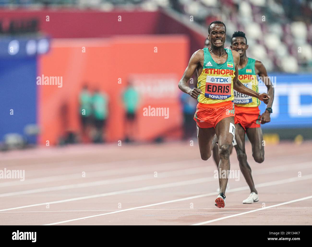 Muktar Edris winning in the 5000 meters at the 2019 World Athletics ...