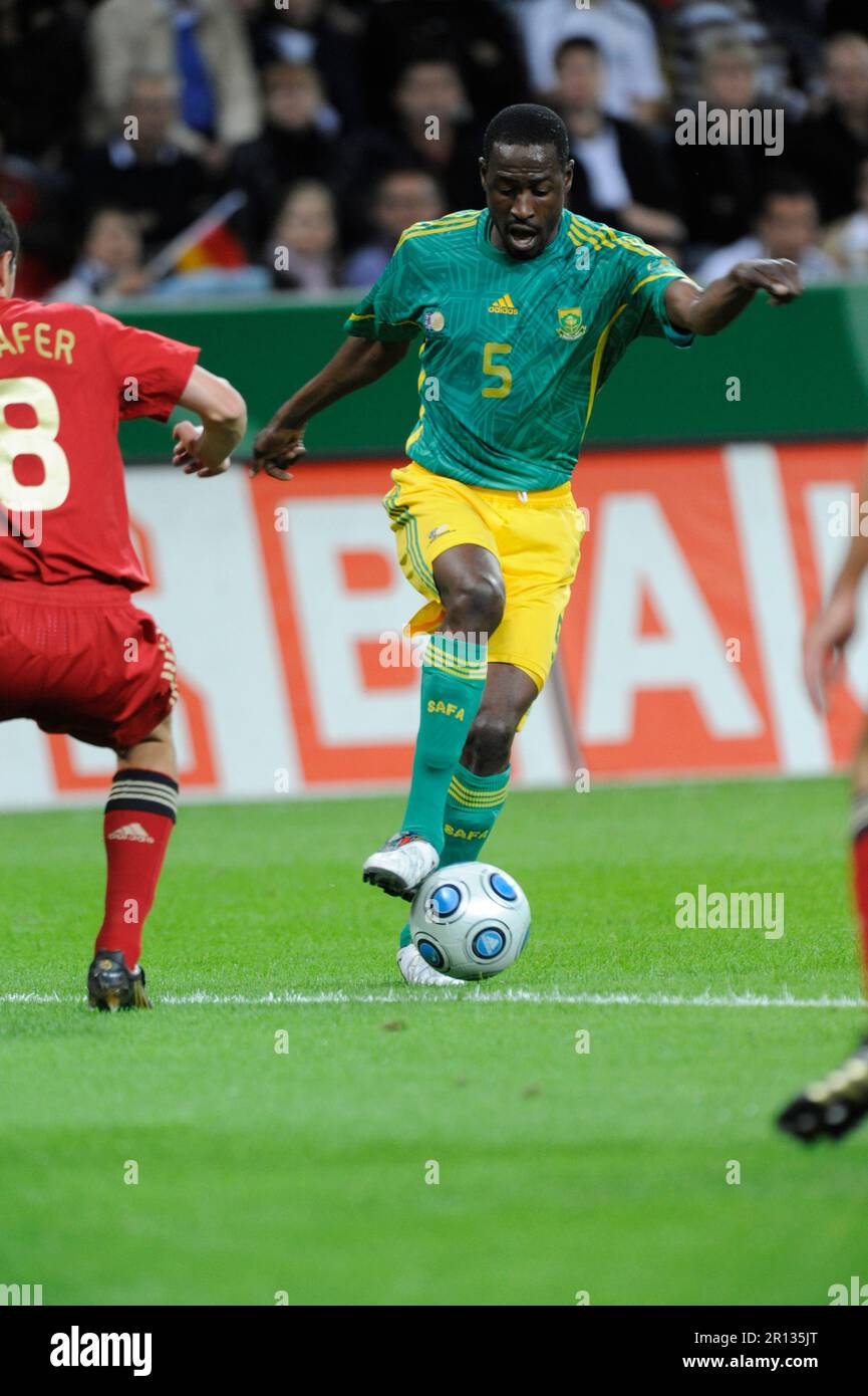Benson Mhlongo Aktion Fußball Länderspiel, Deutschland - Südafrika 2:0 ...