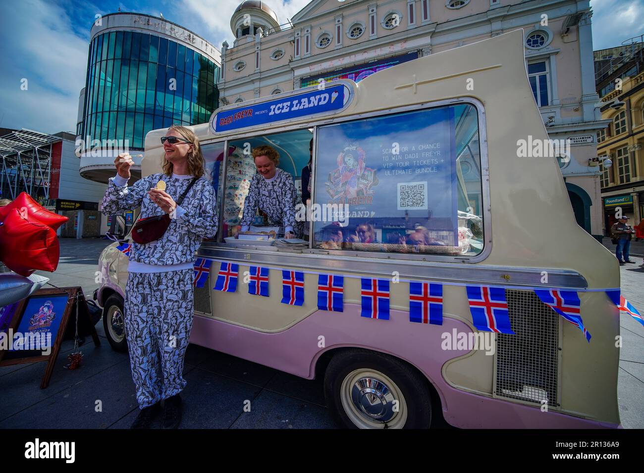 Eurovision song contest contestant hi-res stock photography and images ...