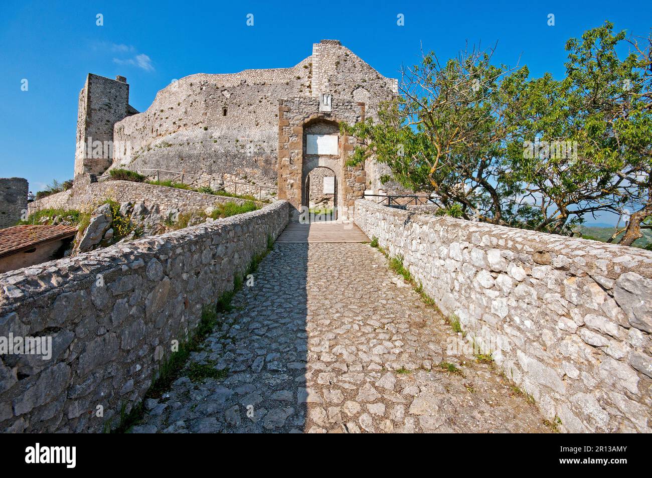 Castel ruins and village hi-res stock photography and images - Alamy