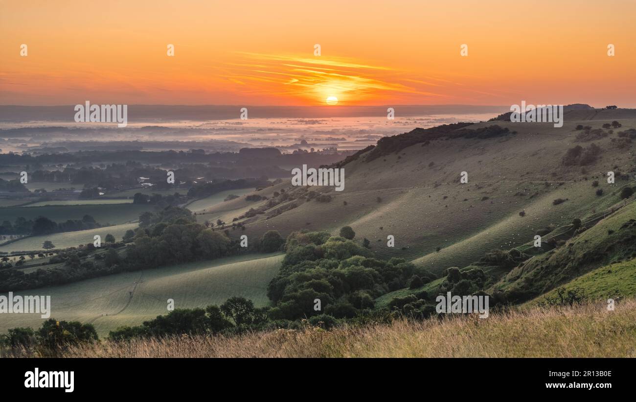 South downs ditchling beacon hi-res stock photography and images - Alamy