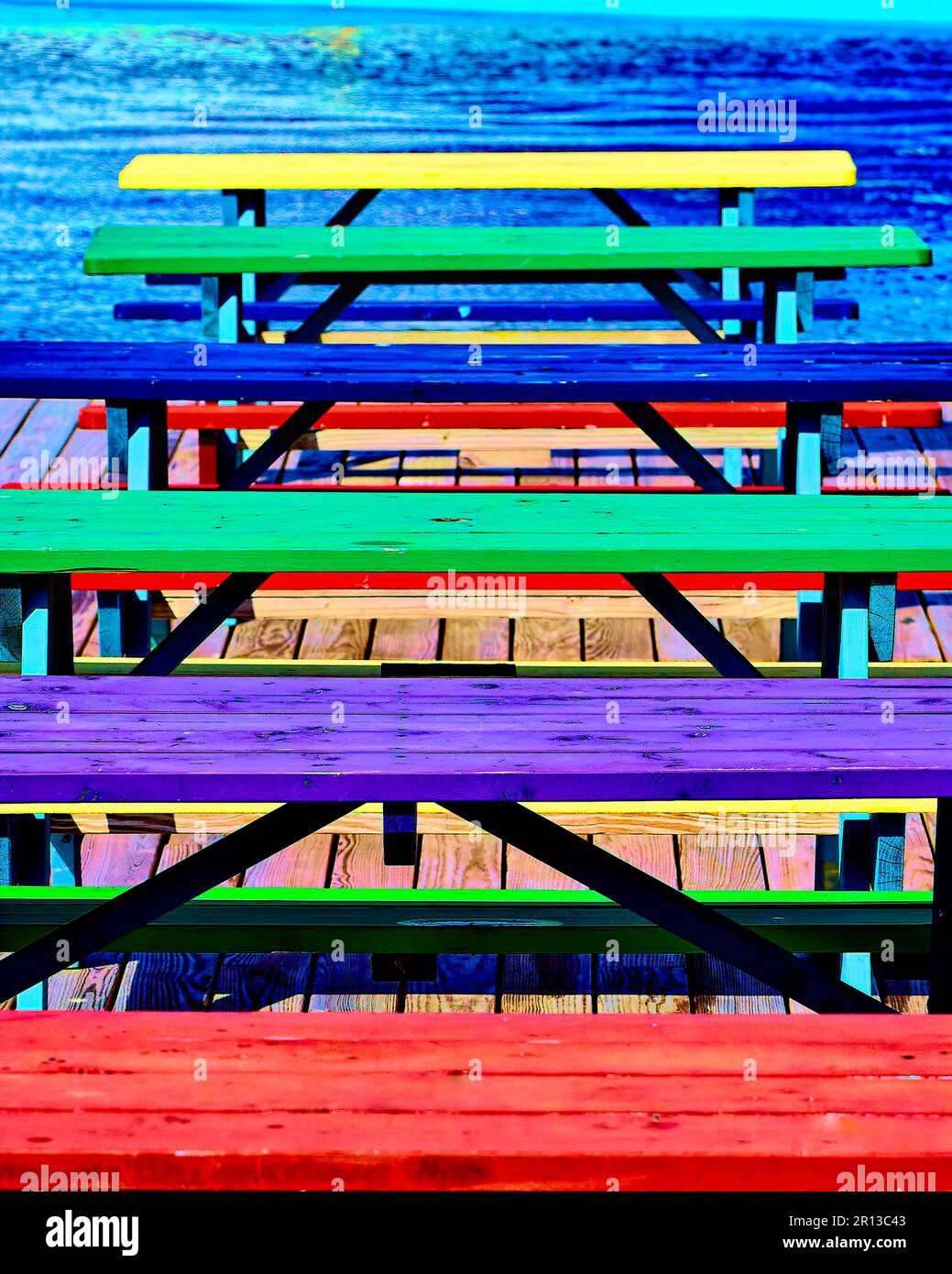 Yellow picnic benches hi-res stock photography and images - Alamy