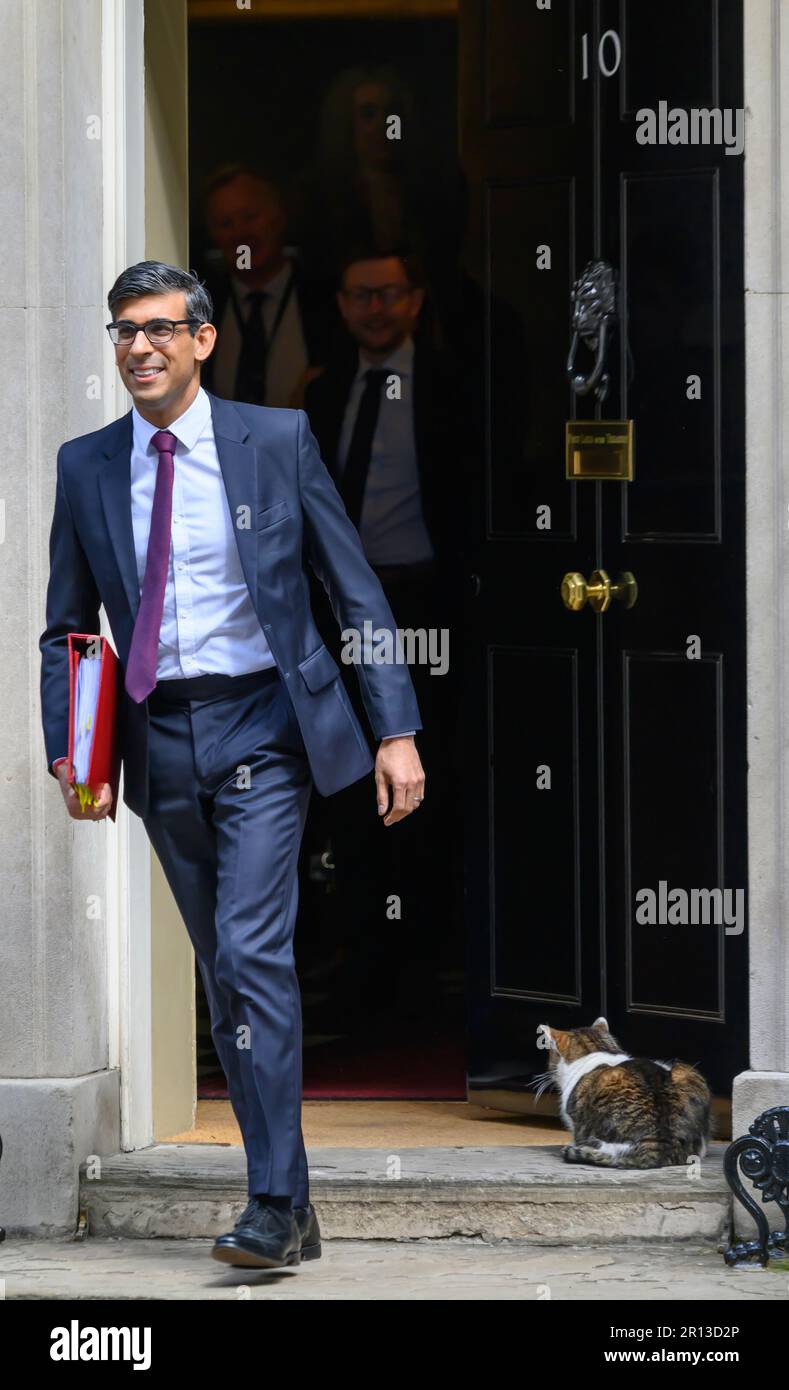 Rishi Sunak MP - British Prime Minister - leaving 10 Downing Street for ...