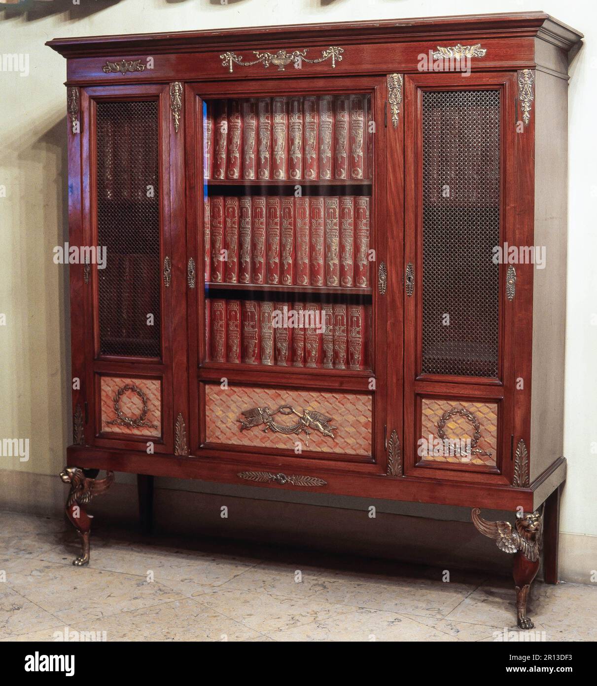 Mueble biblioteca del Foment del Treball Nacional de Barcelona Stock ...