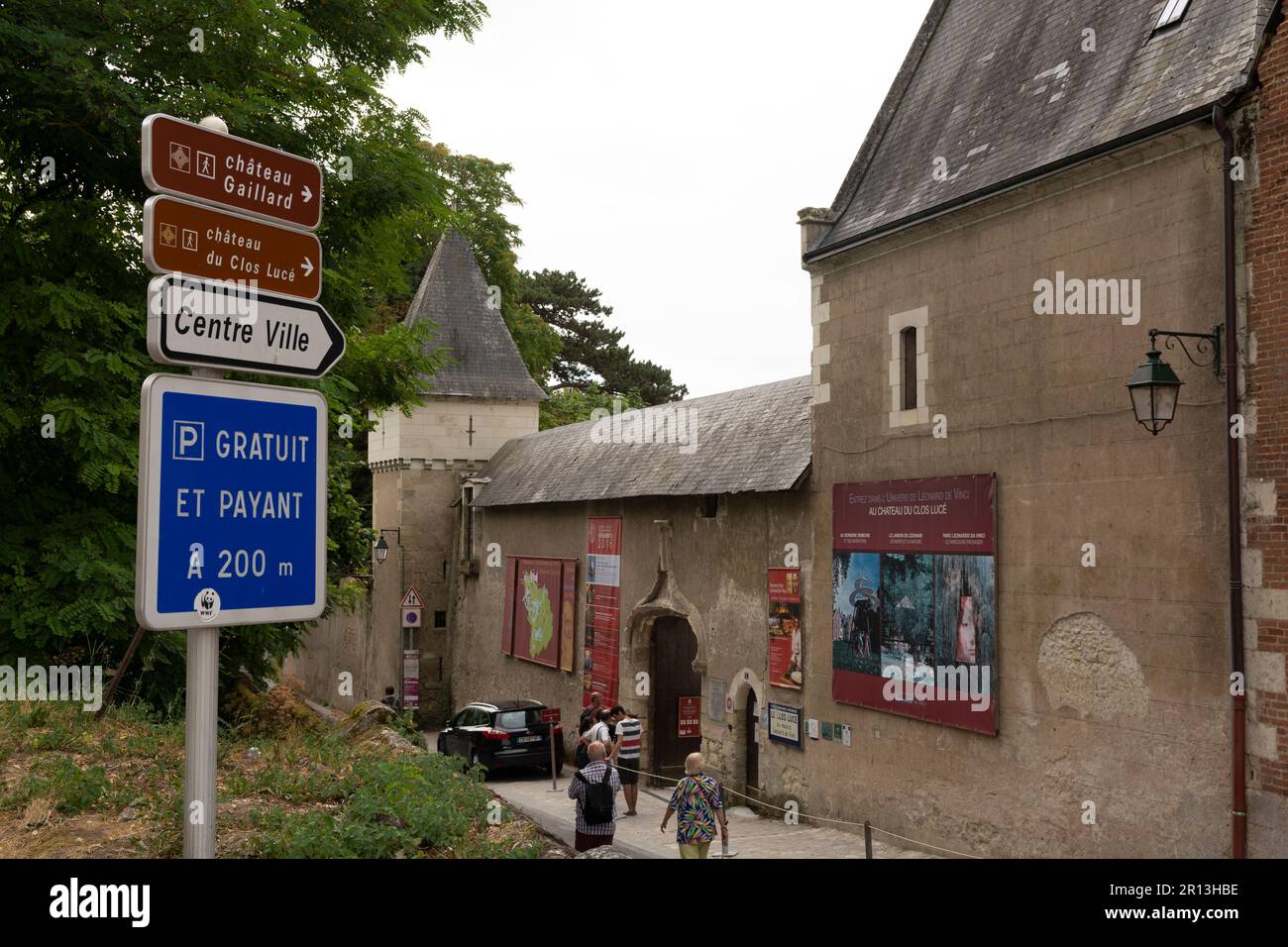 Chateau de cloux manoir du cloux hi-res stock photography and images ...