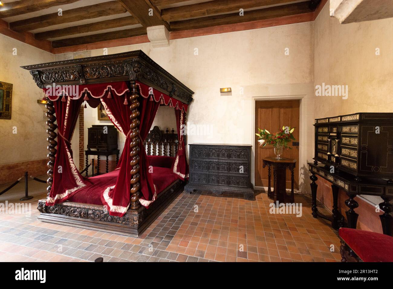 The chamber of Leonardo da Vinci. Château du Clos Lucé (15h century ...