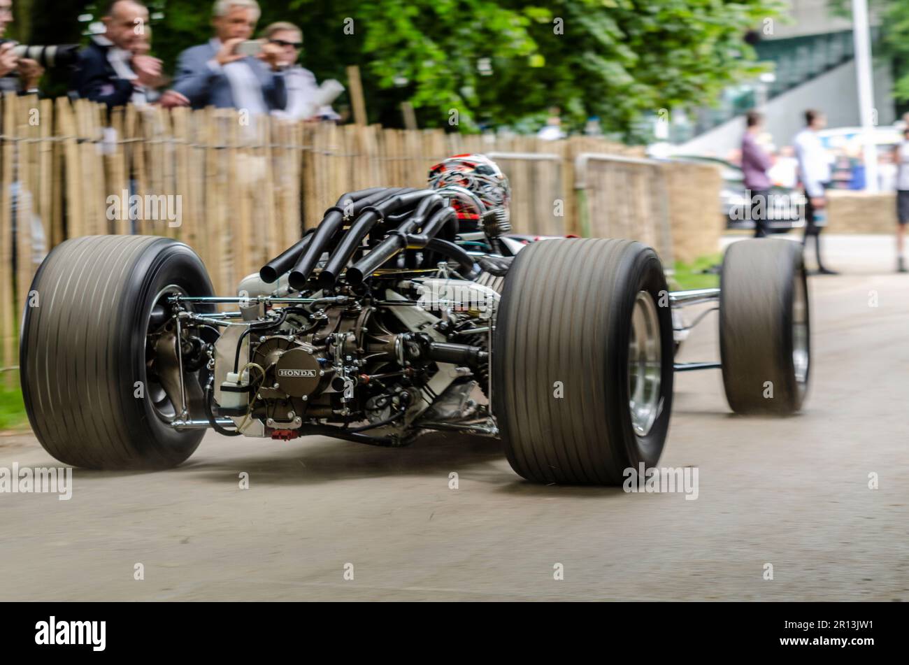Motor racing car rear view hi-res stock photography and images - Alamy