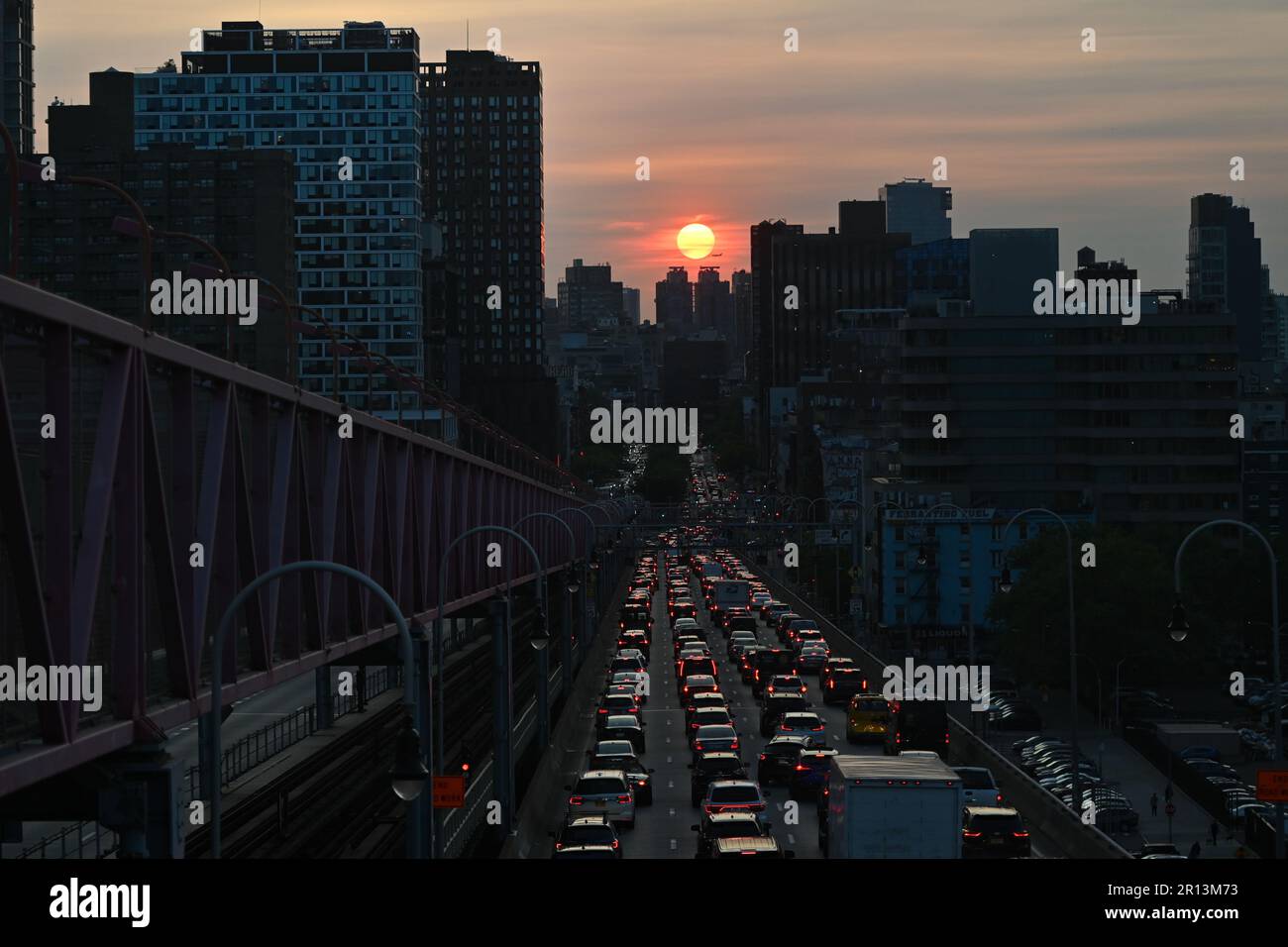 Vehicles sit in traffic while exiting the Williamsburg Bridge on May 10 ...