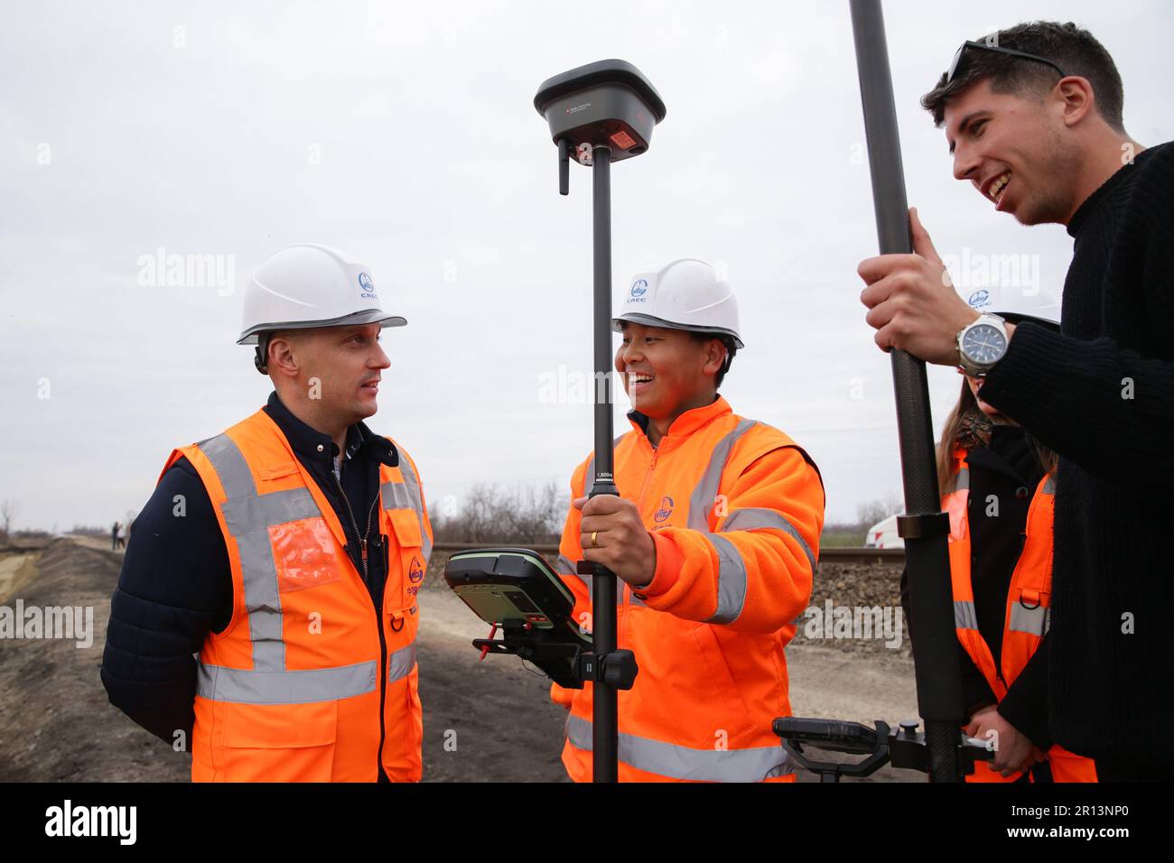 (230511) -- BUDAPEST, May 11, 2023 (Xinhua) -- Ambrusch Tamas (L ...