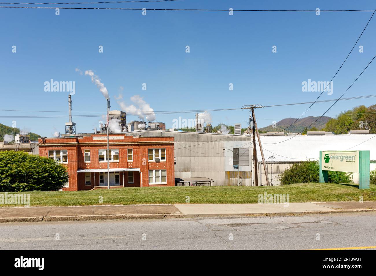 Sign buildings hi-res stock photography and images - Alamy