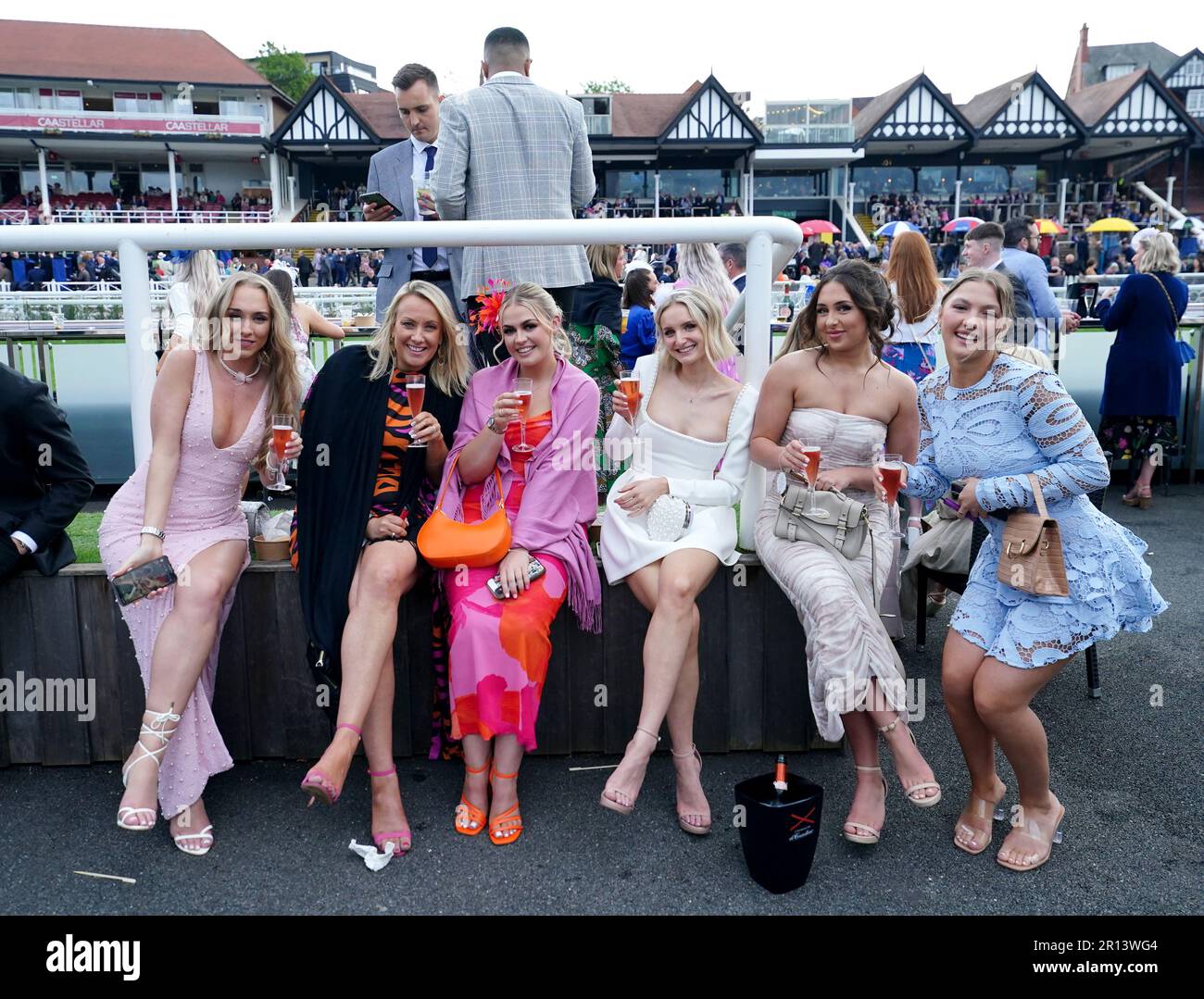 Chester racing 2023 hi-res stock photography and images - Alamy