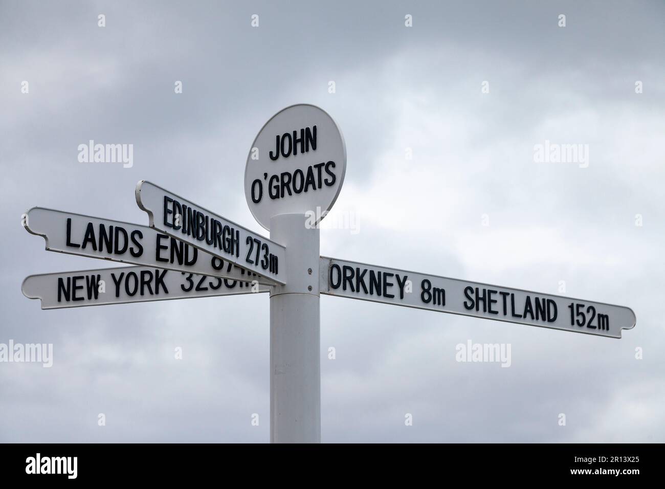 John O'Groats sign post, Highlands, Scotland Stock Photo - Alamy
