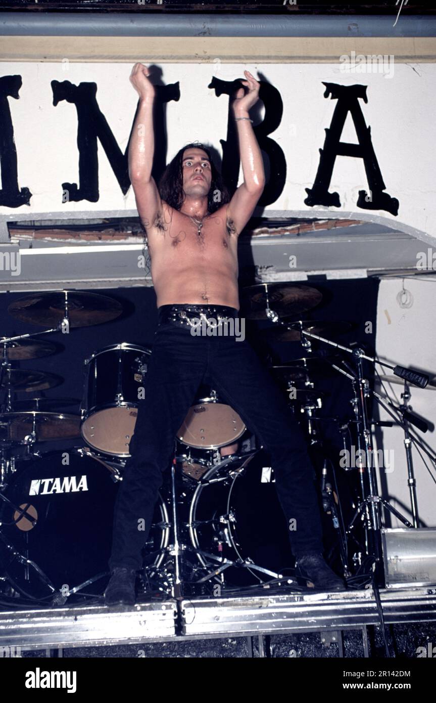 Milan Italy 1993-06-08 : Zachary Stevens singer of Savatage in concert ...