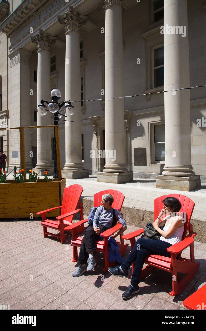 Canada, Ontario, Ottawa, Sparks Street Mall, street scene, people ...