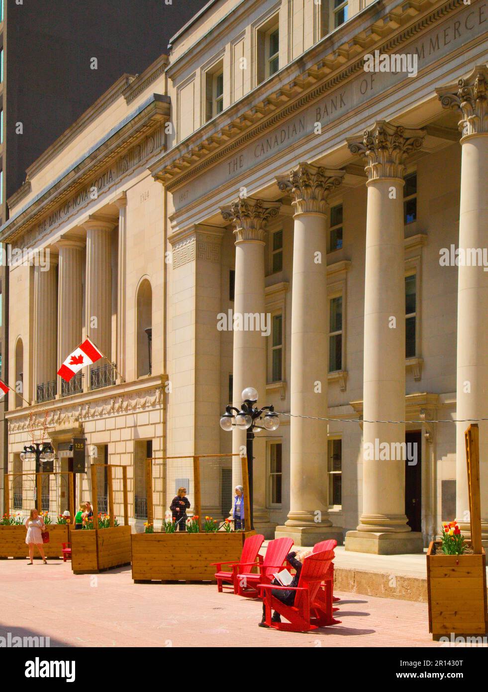 Canada, Ontario, Ottawa, Sparks Street Mall, street scene, people ...