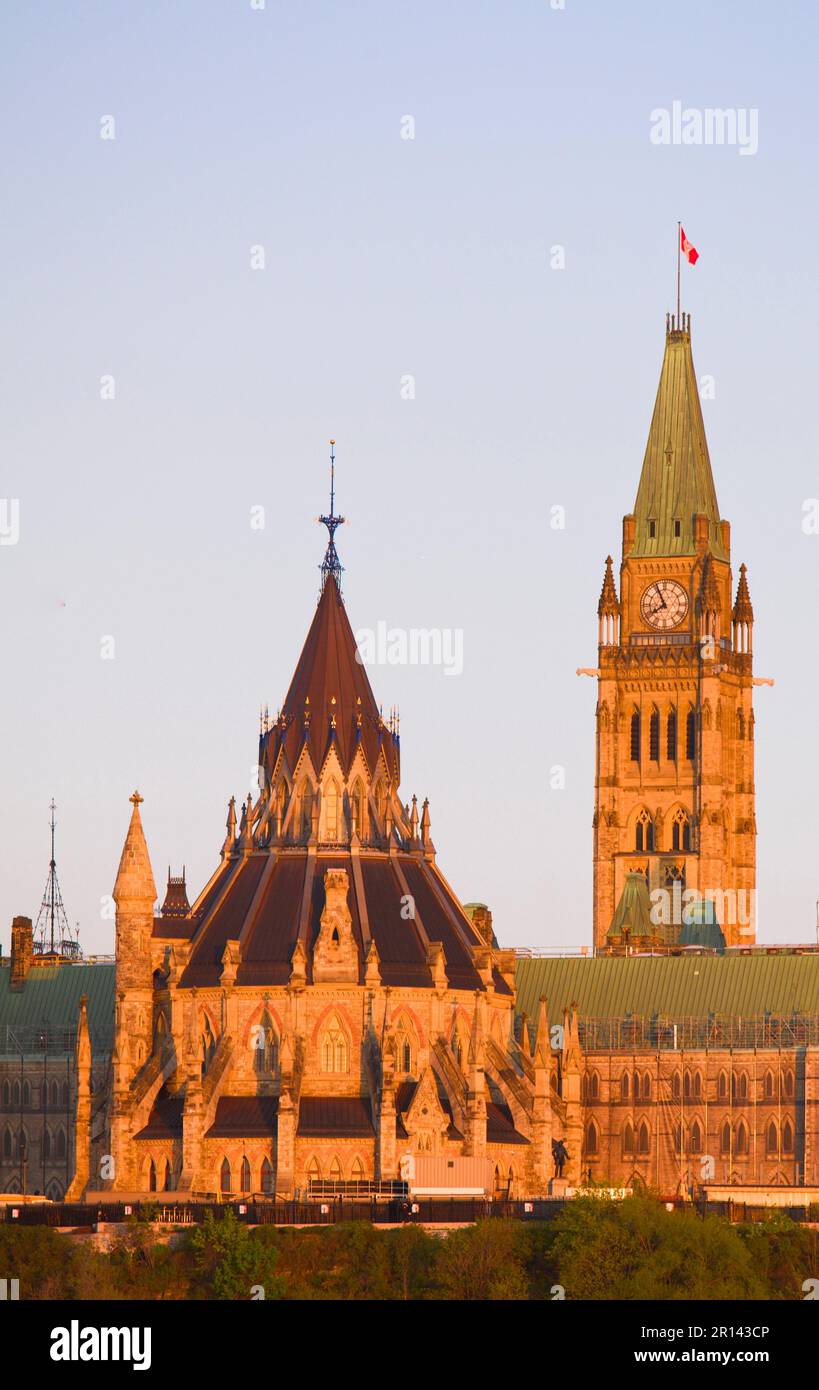 Canada, Ontario, Ottawa, Parliament, Centre Block, Library, Peace Tower ...