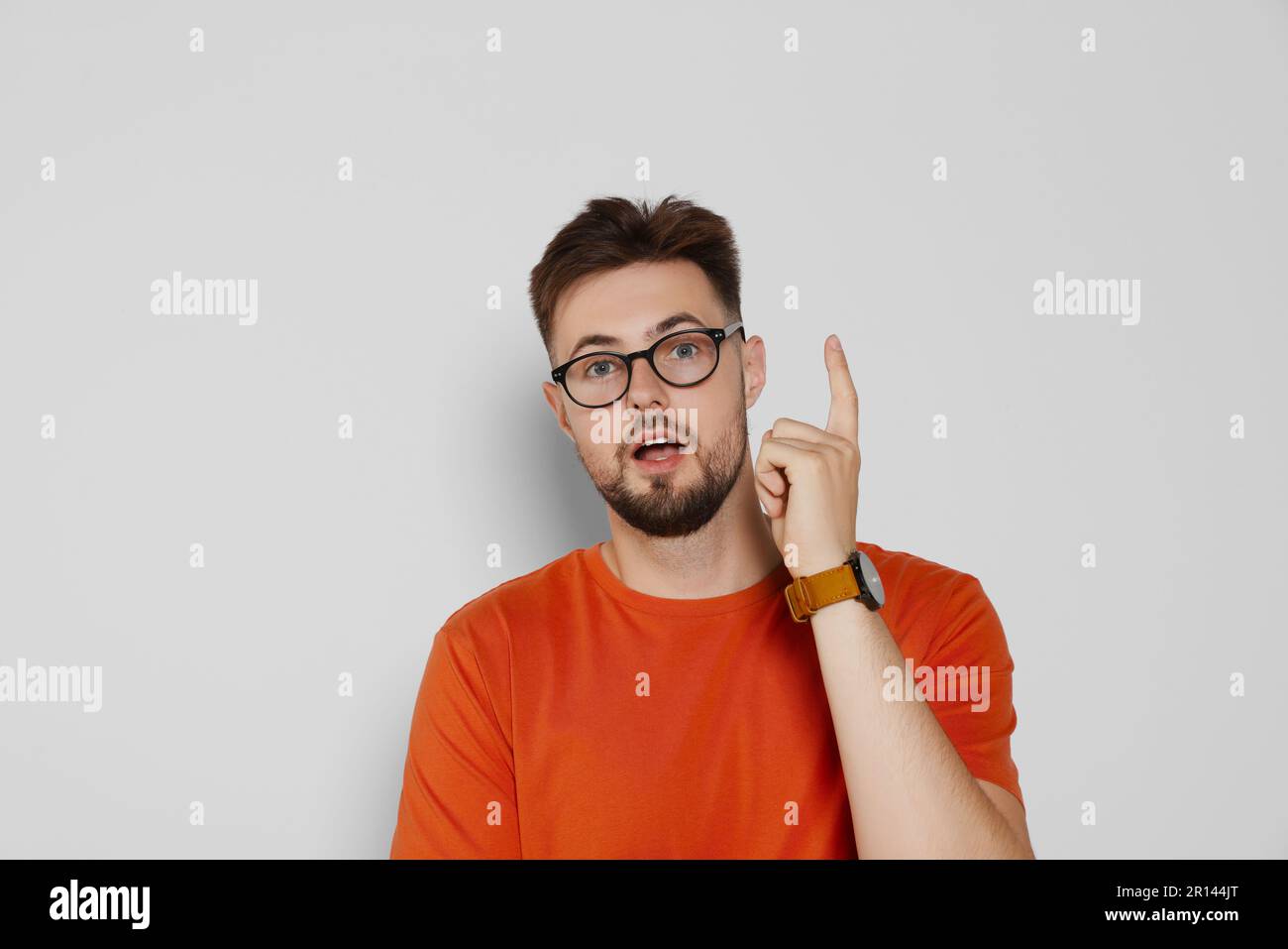 Bearded man wearing light grey hi-res stock photography and images - Alamy