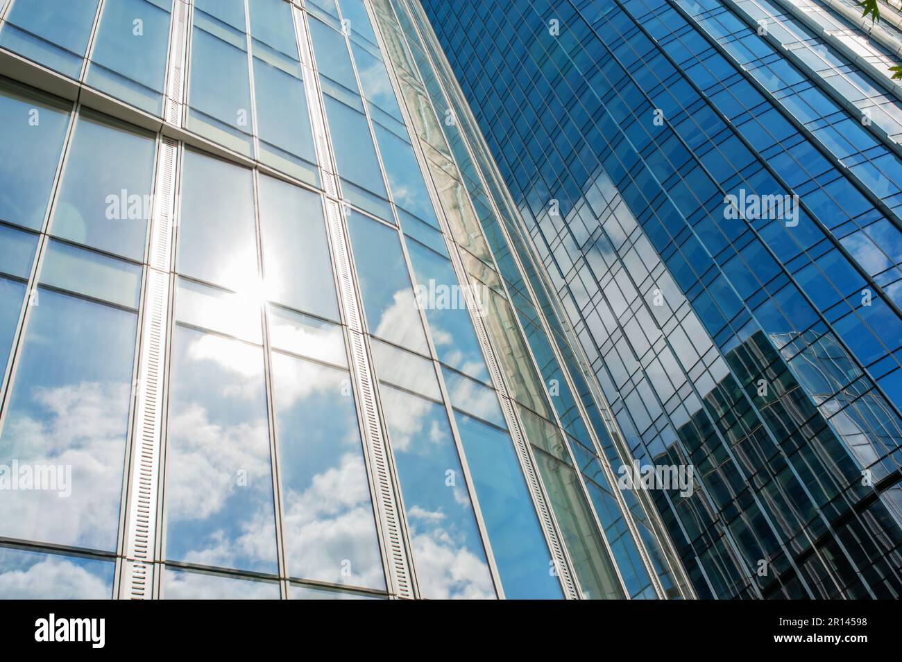 Many glass large windows hi-res stock photography and images - Alamy