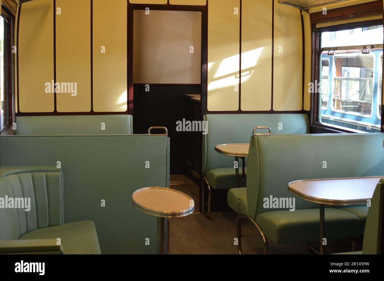 Dining car train europe hi-res stock photography and images - Alamy