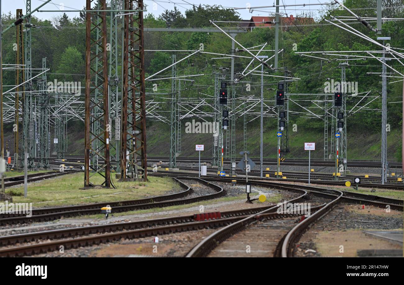 Erfurt, Germany. 11th May, 2023. Empty tracks at the DB Regio plant. DB ...