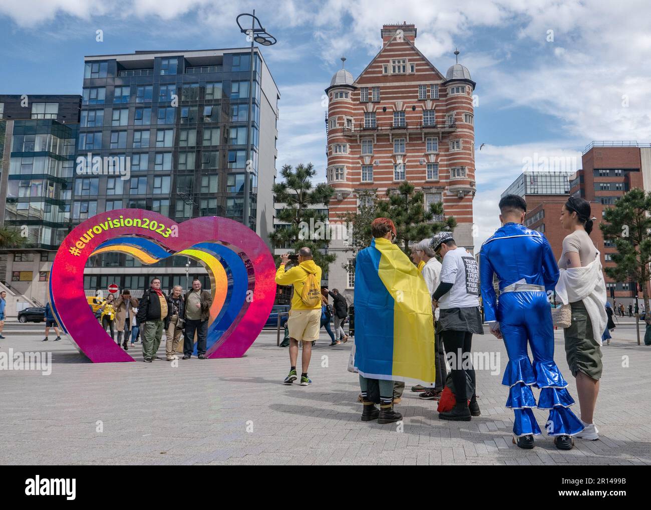 Eurovision fancy dress hi-res stock photography and images - Alamy