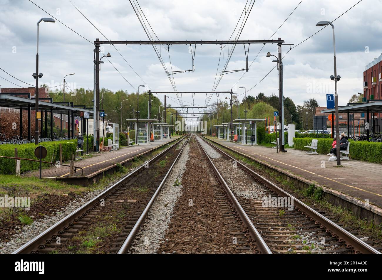 Double railway tracks hi-res stock photography and images - Alamy
