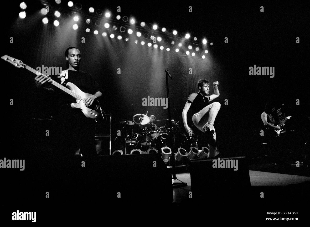 Chris barron 1994 hi-res stock photography and images - Alamy