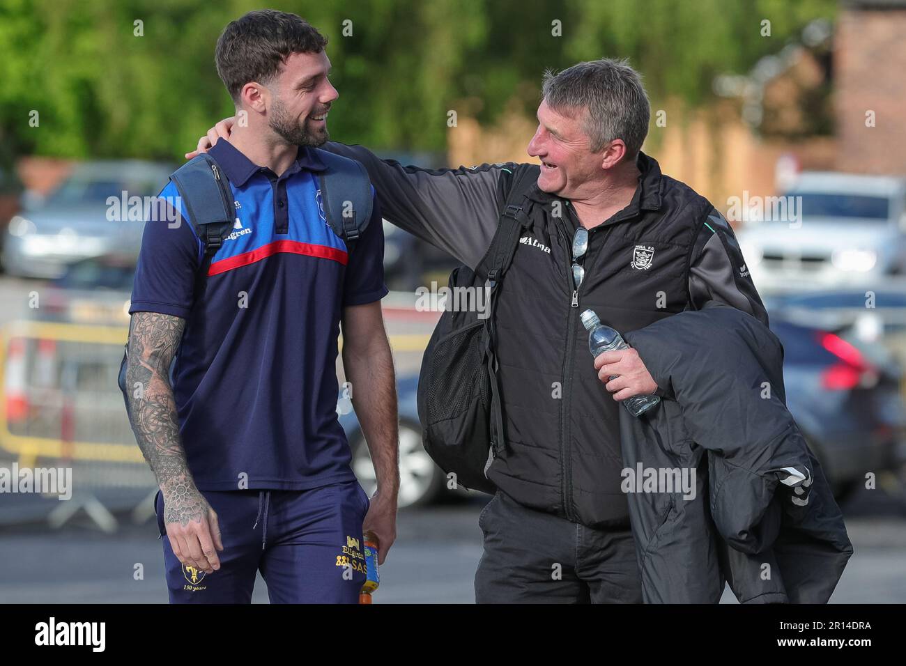 Wakefield, UK. 11th May, 2023. Tony Smith Head Coach of Hull FC chats ...