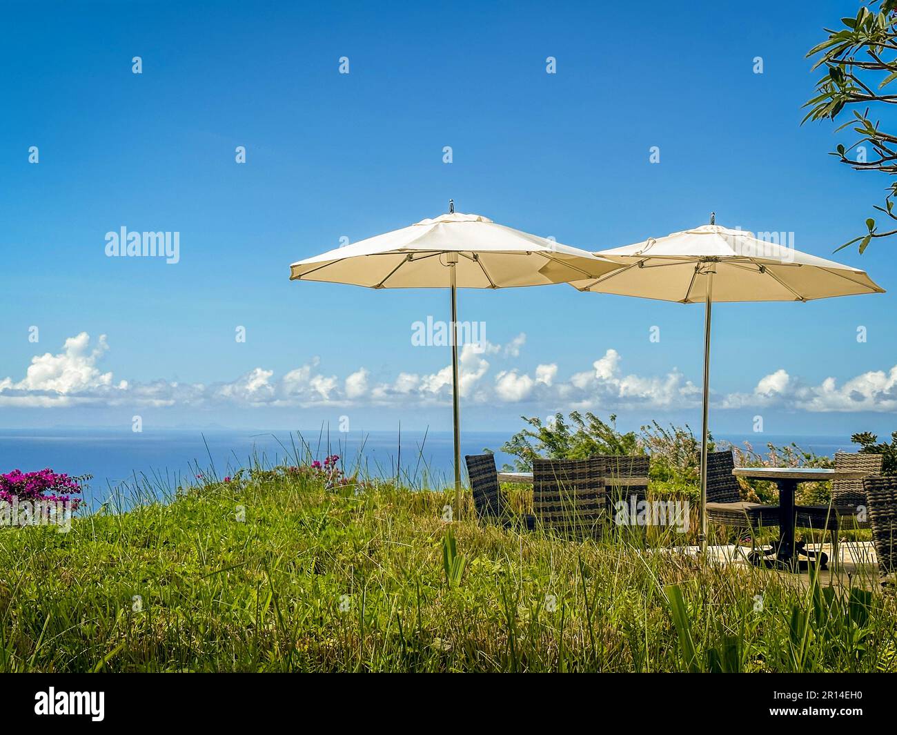 Restaurant caribbean tables hi-res stock photography and images - Alamy
