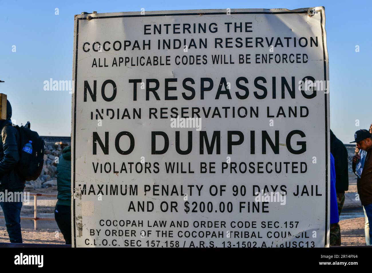 Yuma, AZ, USA. 11th May, 2023. Migrants seen set to cross the border at ...