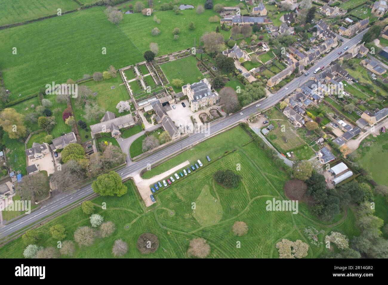 Aerial uk house tree hi-res stock photography and images - Alamy