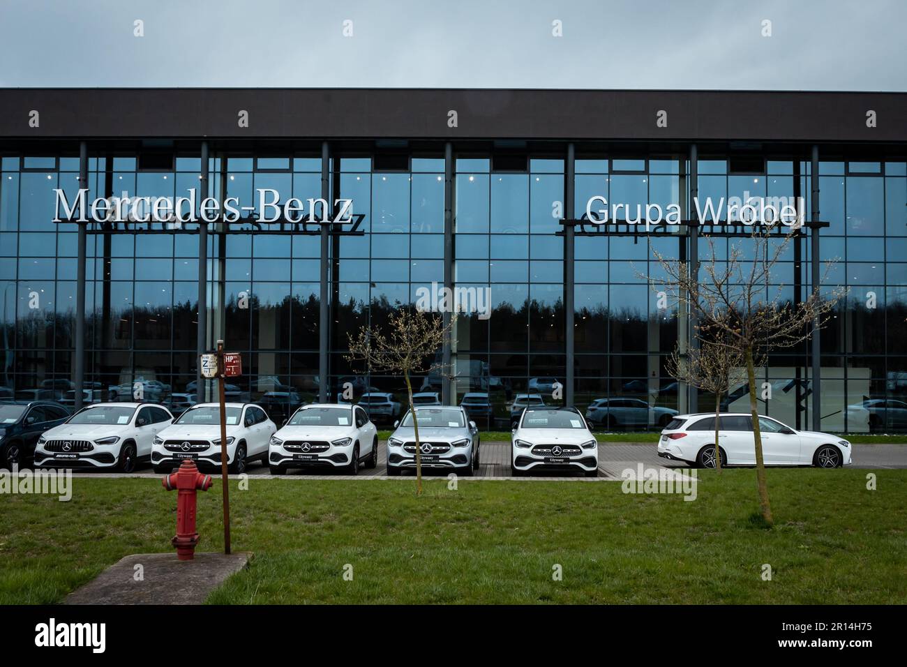 Mercedes headquarters building hi-res stock photography and images - Alamy