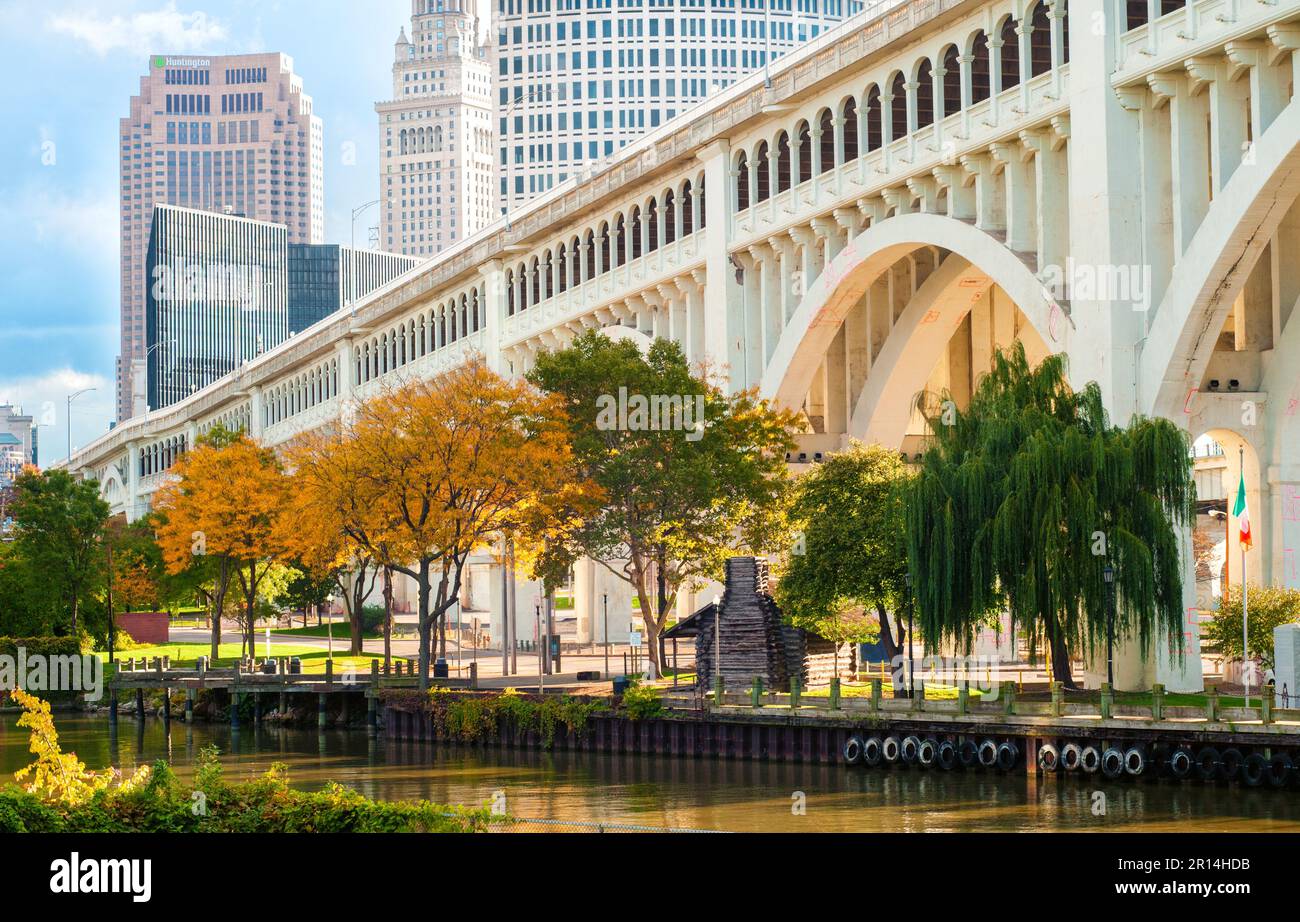 The Detroit-Superior bridge spans Heritage Park in downtown Cleveland ...