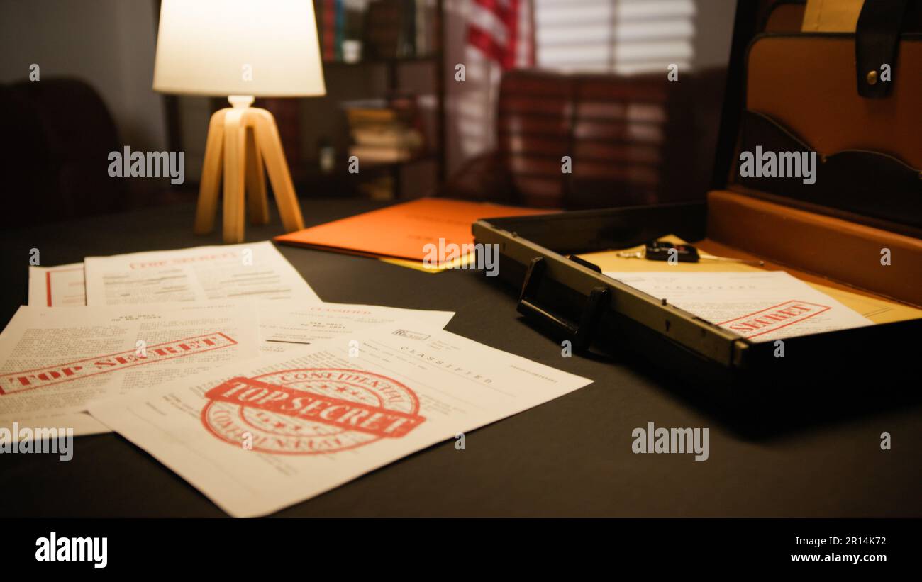 Army papers hi-res stock photography and images - Alamy