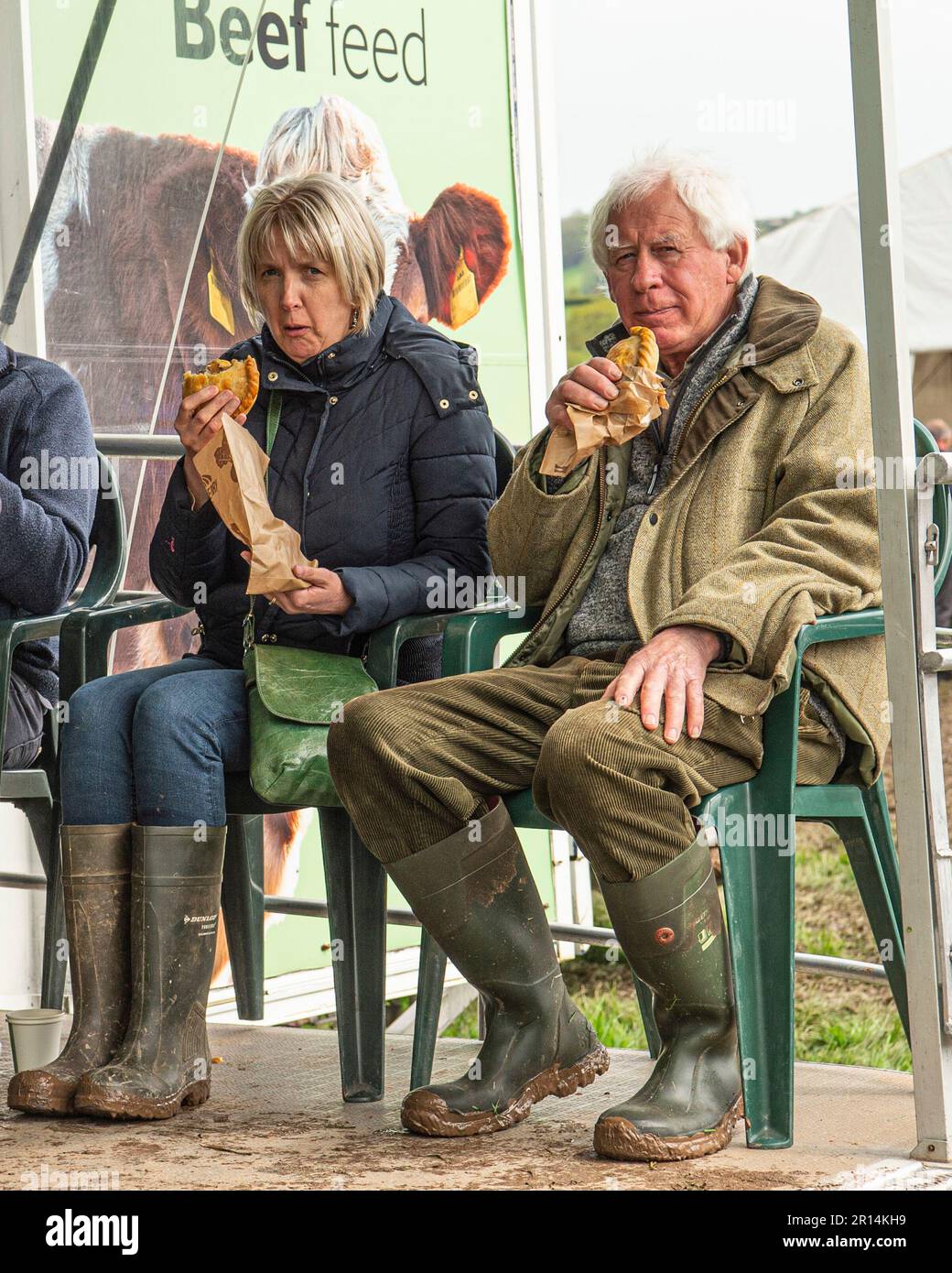 People at rural show hi-res stock photography and images - Alamy