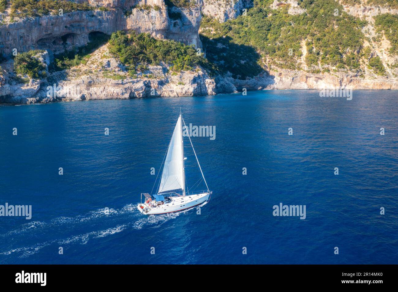 Aerial view luxury sailboat floating hi-res stock photography and ...