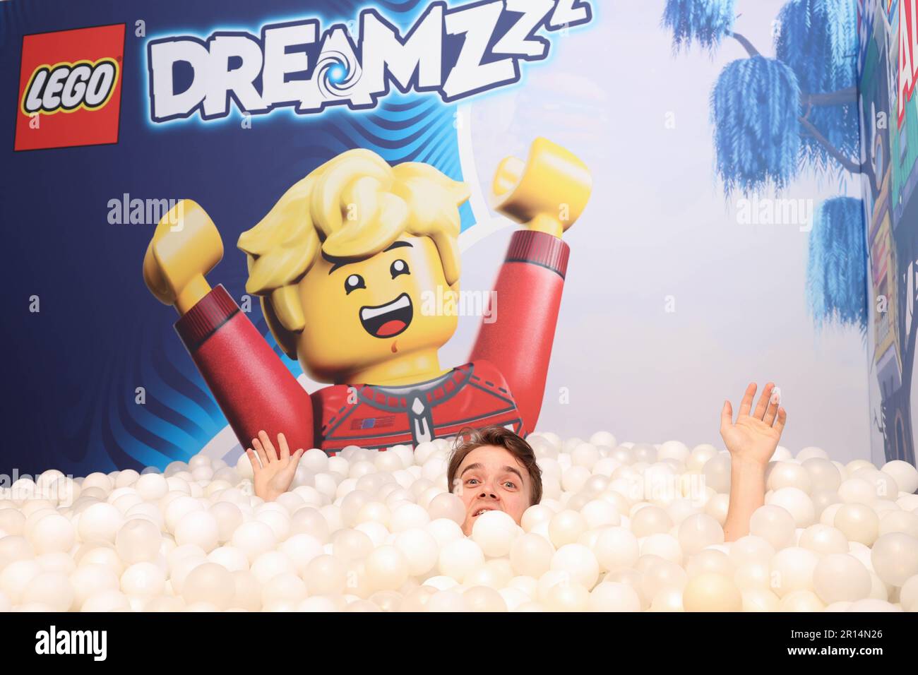 EDITORIAL USE ONLY Joe Sugg attends the LEGO DREAMZzz premiere in ... EDITORIAL USE ONLY Joe Sugg attends the LEGO DREAMZzz premiere in ...