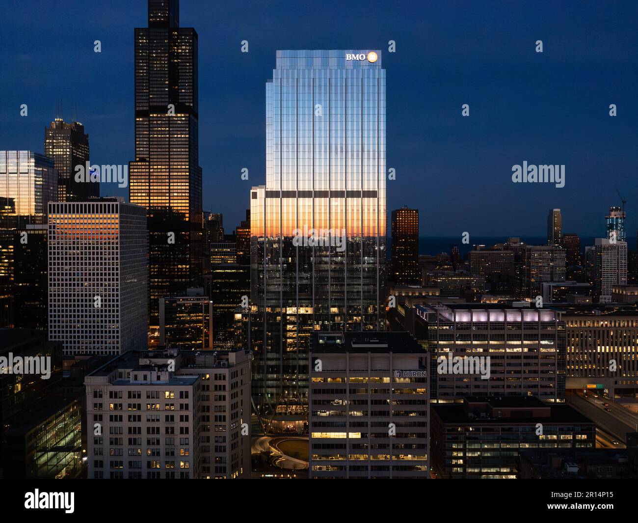 Tall commercial tower hi-res stock photography and images - Alamy