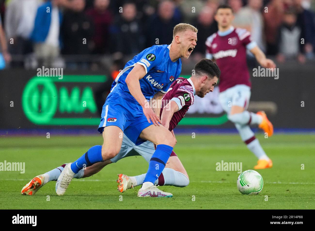 LONDON, UK - 11/05/2023, (l-r) Jens Odgaard of AZ Alkmaar, Declan Rice ...